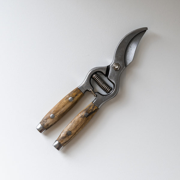 Wooden Handled Secateurs - Woodend General