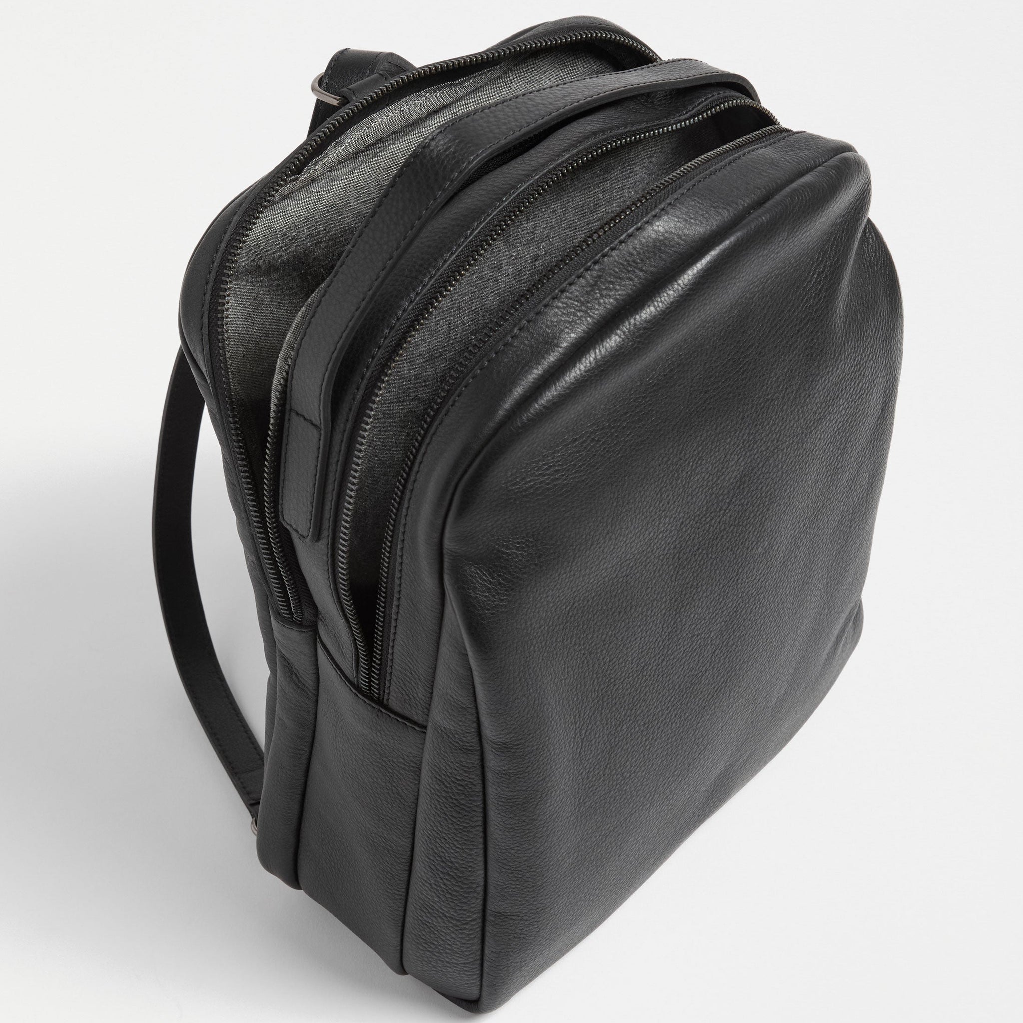 Morlo Backpack / Black - Woodend General